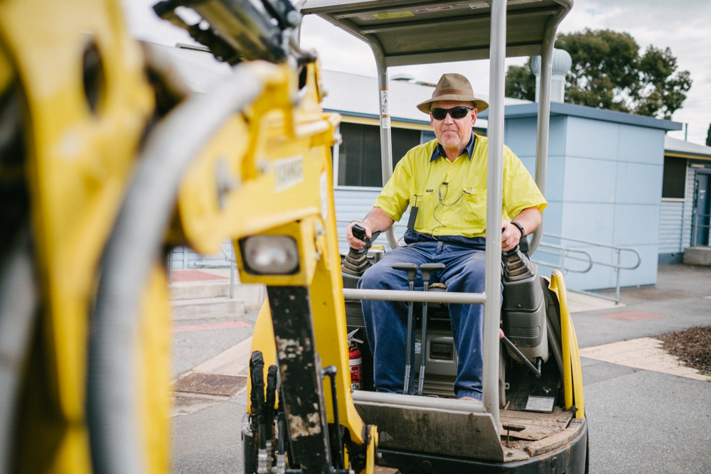 About – Diggum Does Dirt